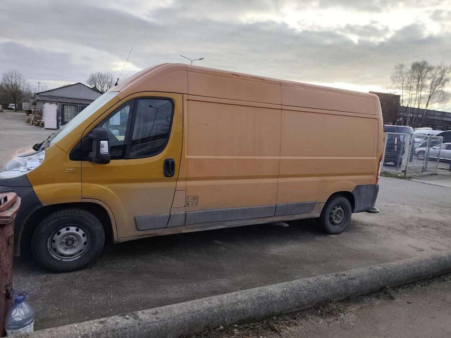 Orange Fiat Ducato 2012 in Klaipeda, with an engine capacity of 2.29 L and mileage of 199 thousand km for 4800 €, photo 5 on AUTOMOTO.COM.LV
