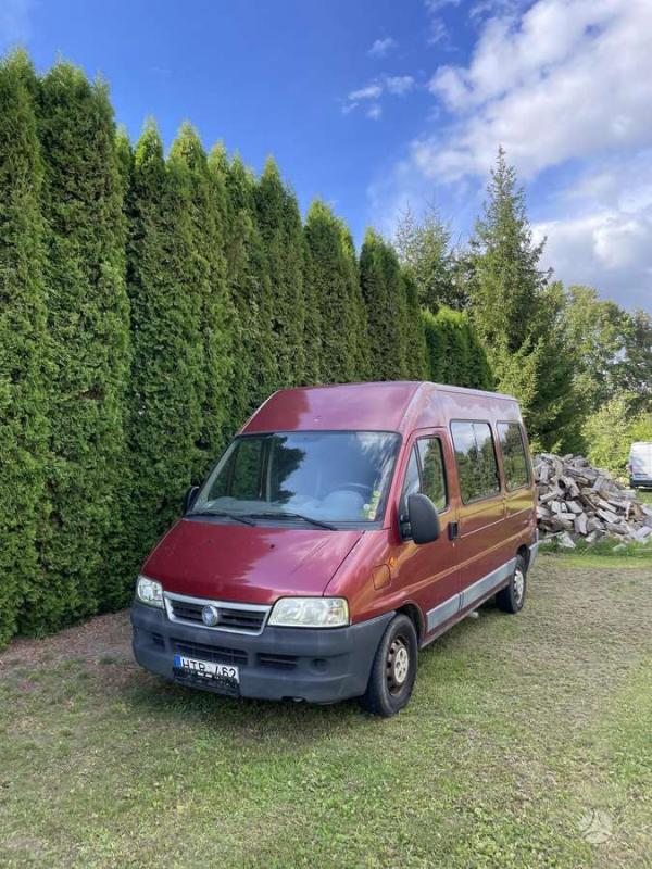 Sarkans Fiat Ducato 2002 Kauņa, ar dzinēja tilpumu 2.30 L un nobraukumu 242 tūkst. km par 2800 €, foto 1 vietnē AUTOMOTO.COM.LV