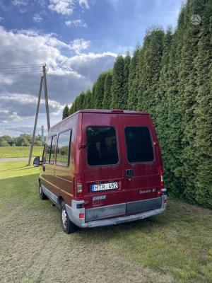 Sarkans Fiat Ducato 2002 Kauņa, ar dzinēja tilpumu 2.30 L un nobraukumu 242 tūkst. km par 2800 €, foto 5 vietnē AUTOMOTO.COM.LV