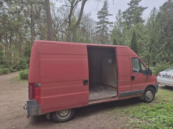 Sarkans Fiat Ducato 2003 Rīga, ar dzinēja tilpumu 2.80 L un nobraukumu 296 tūkst. km par 1450 €, foto 2 vietnē AUTOMOTO.COM.LV