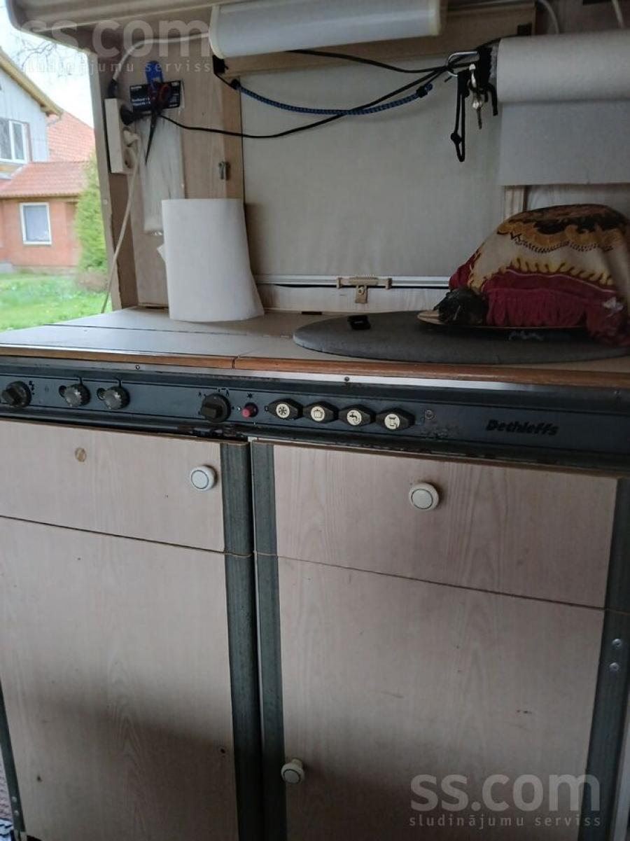 White Fiat Ducato 1991 in Valmiera, with an engine capacity of 2.50 L and mileage of 216 thousand km for 6000 €, photo 9 on AUTOMOTO.COM.LV