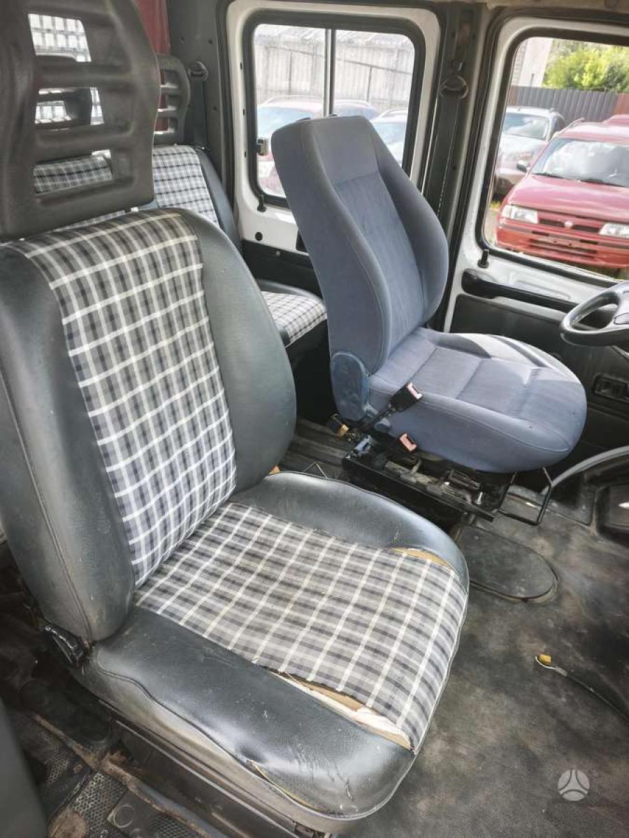 Balts Fiat Ducato 1999 Panevēža, ar dzinēja tilpumu 2.80 L un nobraukumu 320 tūkst. km par 700 €, foto 22 vietnē AUTOMOTO.COM.LV
