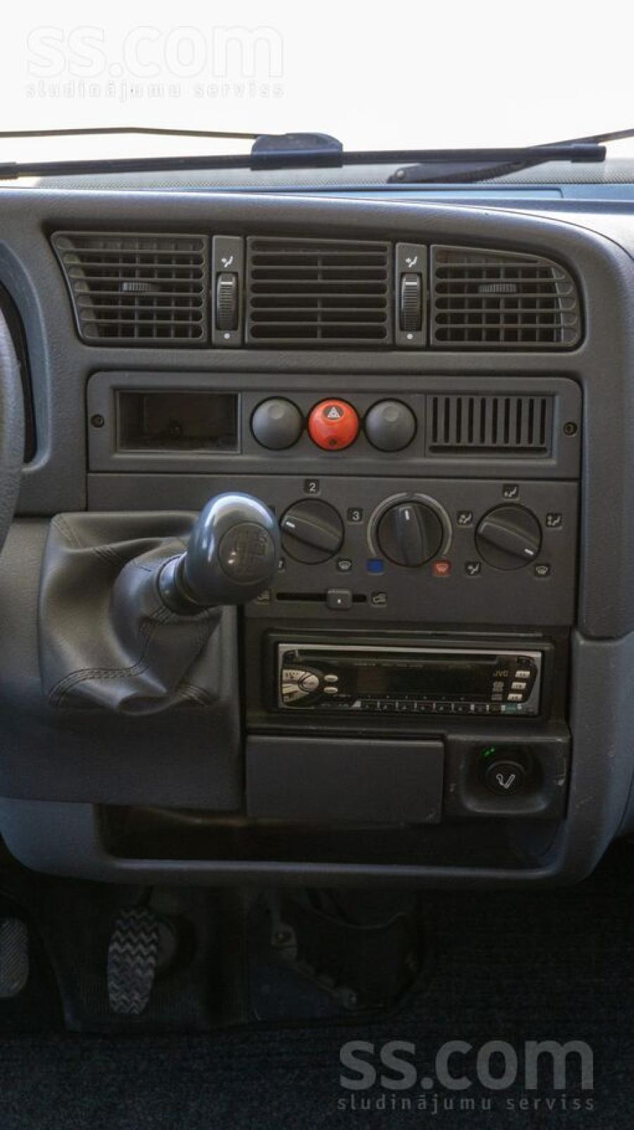 White Fiat Ducato 2002 in Riga, with an engine capacity of 2.00 L and mileage of 208 thousand km for 9990 €, photo 14 on AUTOMOTO.COM.LV