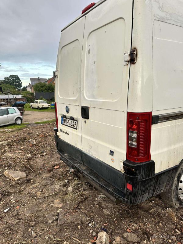 Balts Fiat Ducato 2006 Kauņa, ar dzinēja tilpumu 2.80 L un nobraukumu 261 tūkst. km par 1800 €, foto 3 vietnē AUTOMOTO.COM.LV