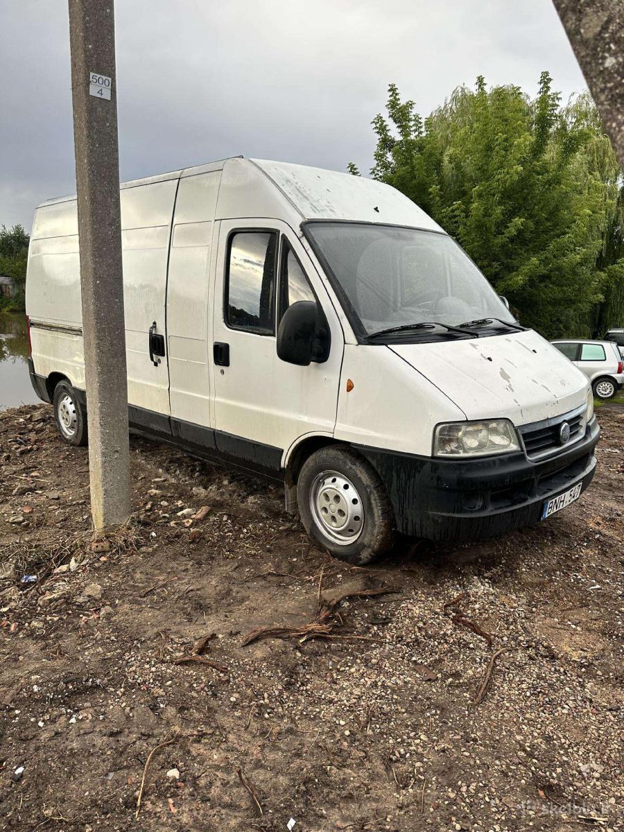 White Fiat Ducato 2006 in Kaunas, with an engine capacity of 2.80 L and mileage of 261 thousand km for 1800 €, photo 6 on AUTOMOTO.COM.LV