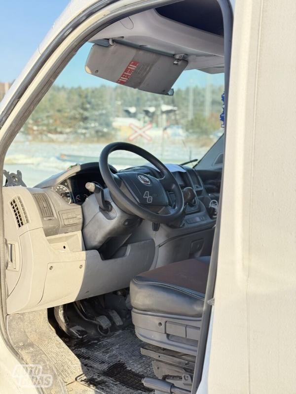White Fiat Ducato 2009 in Vilnius, with an engine capacity of 2.20 L and mileage of 350 thousand km for 3000 €, photo 6 on AUTOMOTO.COM.LV