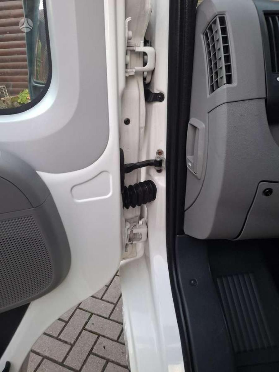 Balts Fiat Ducato 2009 Jurbarkas, ar dzinēja tilpumu 2.30 L un nobraukumu 37 tūkst. km par 10800 €, foto 27 vietnē AUTOMOTO.COM.LV