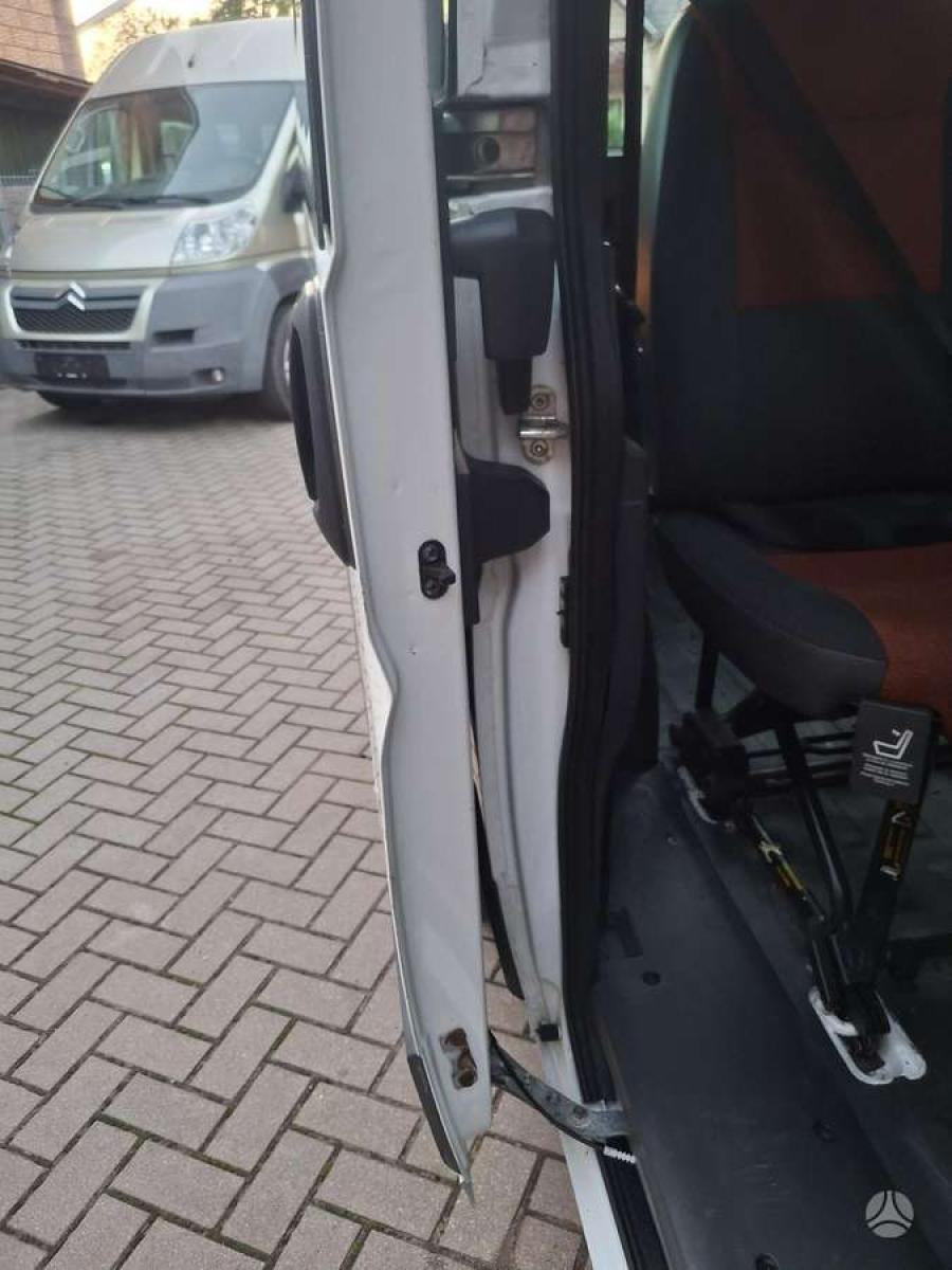 Balts Fiat Ducato 2009 Jurbarkas, ar dzinēja tilpumu 2.30 L un nobraukumu 37 tūkst. km par 10800 €, foto 37 vietnē AUTOMOTO.COM.LV