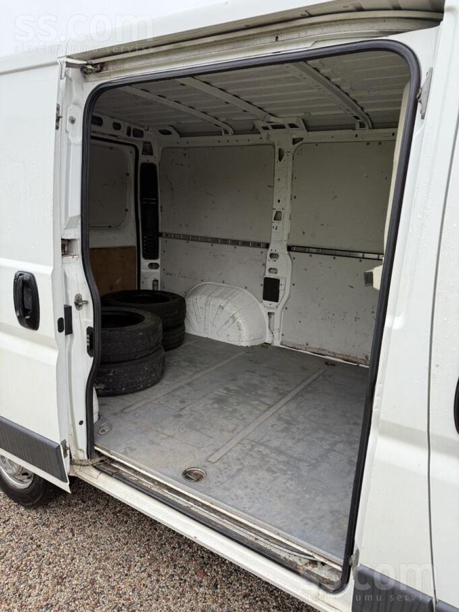 White Fiat Ducato 2011 in Ventspils, with an engine capacity of 2.00 L and mileage of 225 thousand km for 3600 €, photo 13 on AUTOMOTO.COM.LV