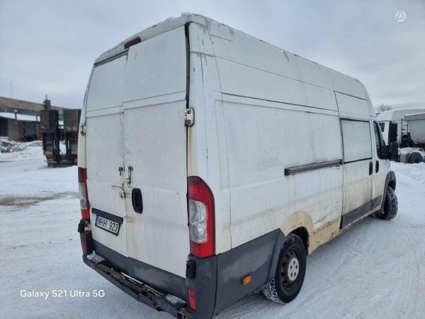 White Fiat Ducato 2011 in Jonava, with an engine capacity of 3.00 L and mileage of 329 thousand km for 2899 €, photo 5 on AUTOMOTO.COM.LV