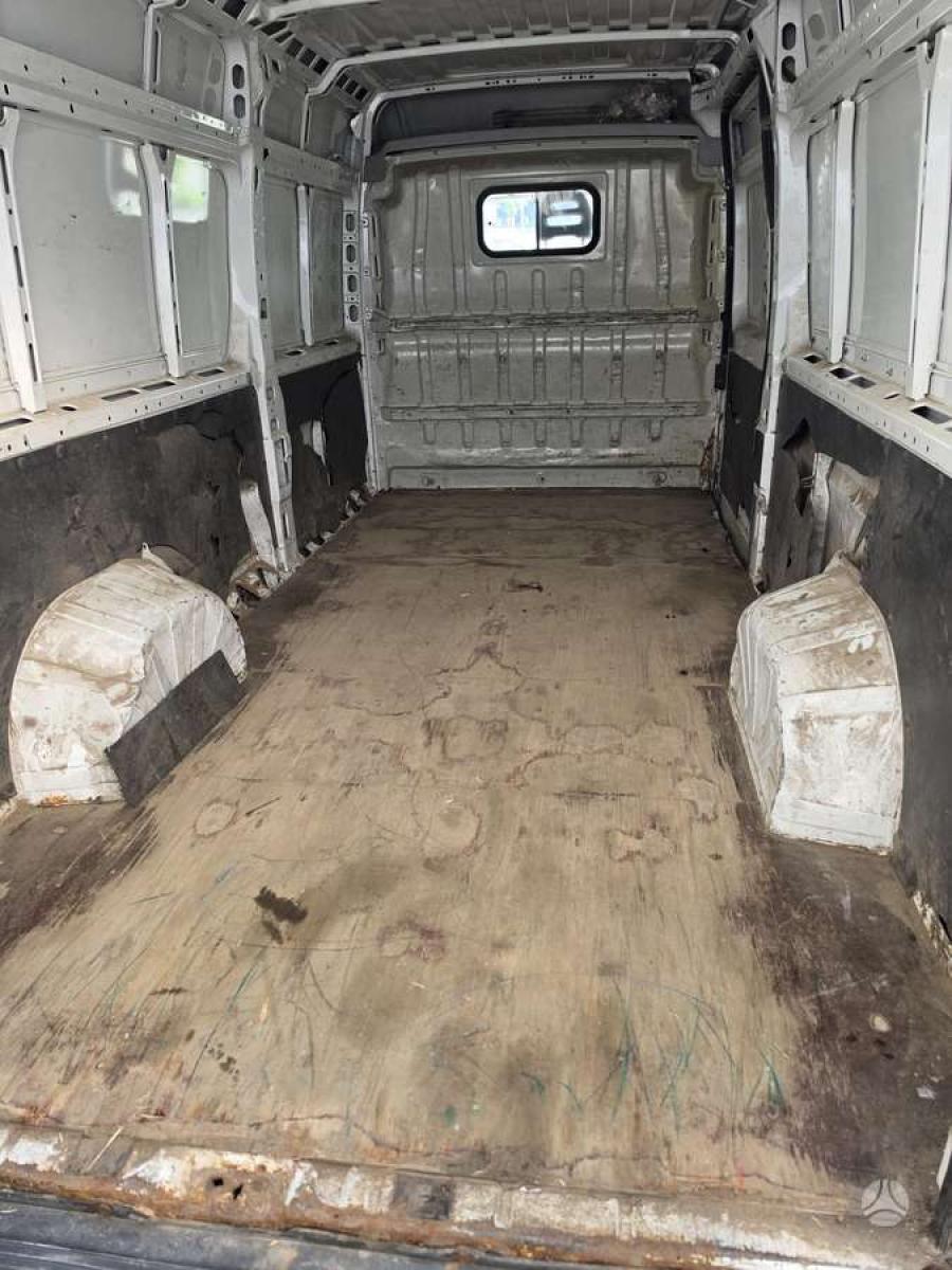 Balts Fiat Ducato 2011 Viļņa, ar dzinēja tilpumu 3.00 L un nobraukumu 387 tūkst. km par 4900 €, foto 8 vietnē AUTOMOTO.COM.LV