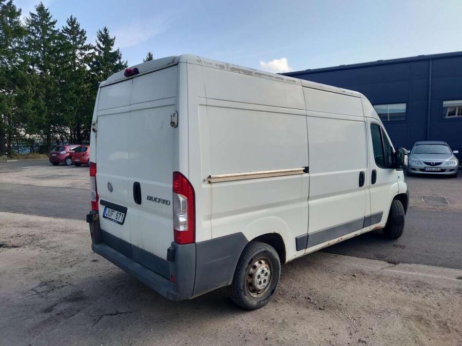 White Fiat Ducato 2011 in Vilnius, with an engine capacity of 2.29 L and mileage of 253 thousand km for 4900 €, photo 4 on AUTOMOTO.COM.LV