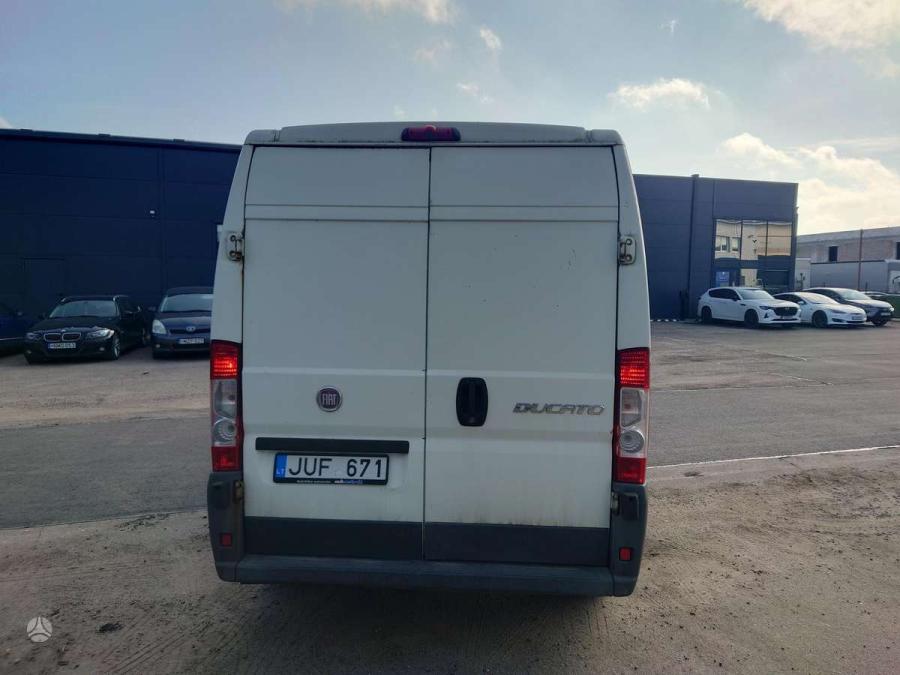 White Fiat Ducato 2011 in Vilnius, with an engine capacity of 2.29 L and mileage of 253 thousand km for 4900 €, photo 5 on AUTOMOTO.COM.LV