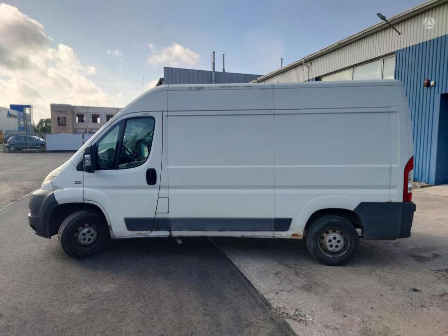 White Fiat Ducato 2011 in Vilnius, with an engine capacity of 2.29 L and mileage of 253 thousand km for 4900 €, photo 7 on AUTOMOTO.COM.LV