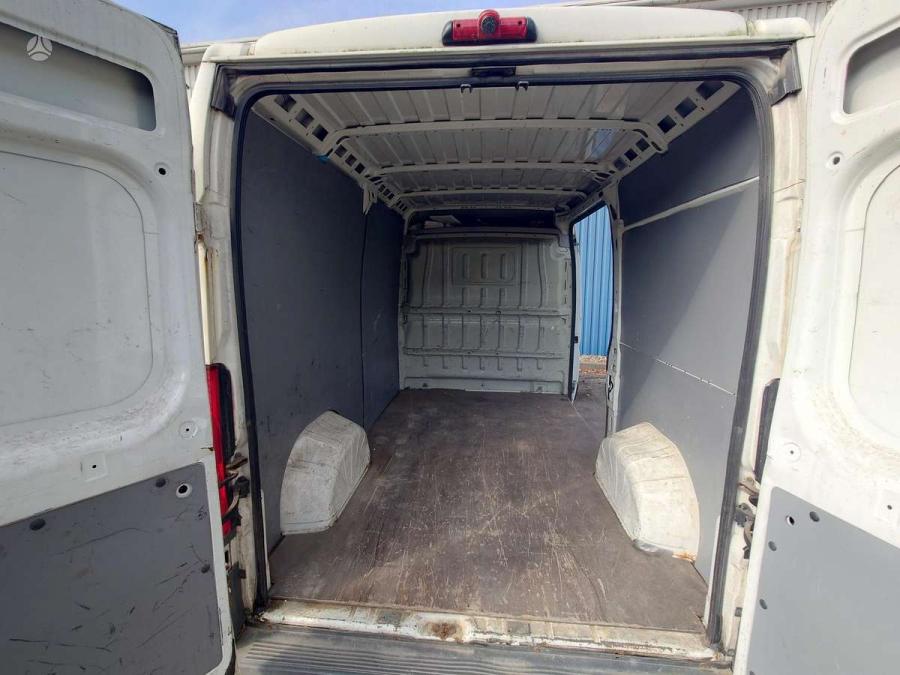 White Fiat Ducato 2011 in Vilnius, with an engine capacity of 2.29 L and mileage of 253 thousand km for 4900 €, photo 23 on AUTOMOTO.COM.LV