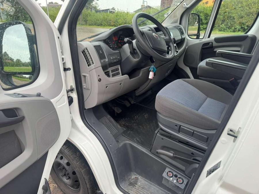 White Fiat Ducato 2011 in Taurage, with an engine capacity of 2.30 L and mileage of 126 thousand km for 6000 €, photo 11 on AUTOMOTO.COM.LV