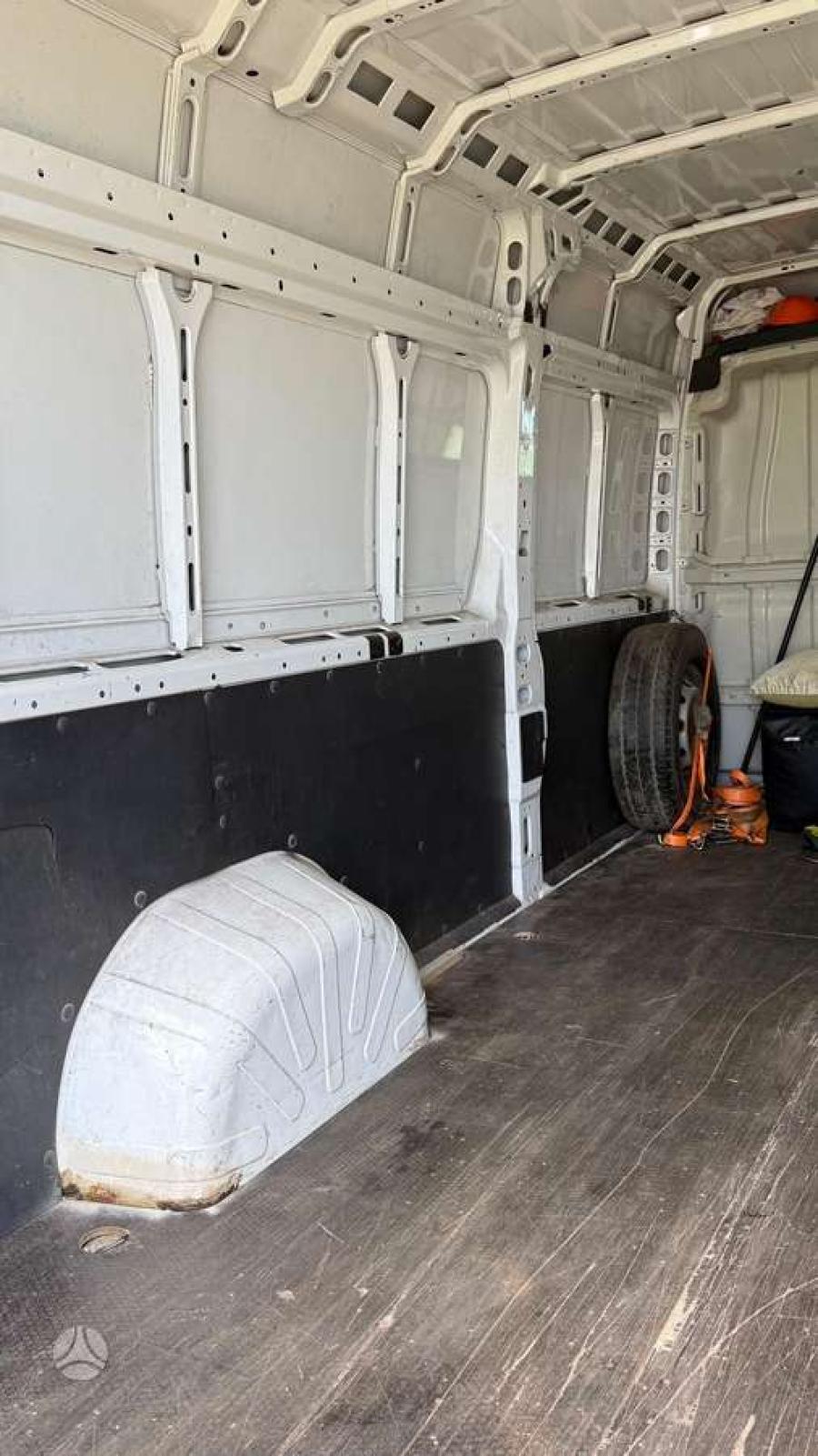 Balts Fiat Ducato 2012 Panevēža, ar dzinēja tilpumu 2.29 L un nobraukumu 407 tūkst. km par 4500 €, foto 12 vietnē AUTOMOTO.COM.LV
