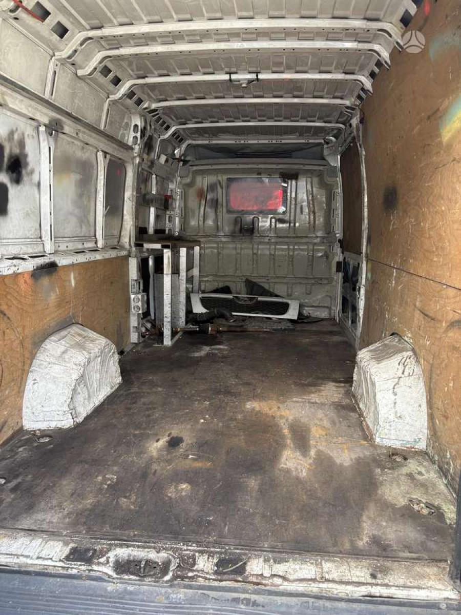 Balts Fiat Ducato 2012 Viļņa, ar dzinēja tilpumu 3.00 L un nobraukumu 280 tūkst. km par 2750 €, foto 12 vietnē AUTOMOTO.COM.LV