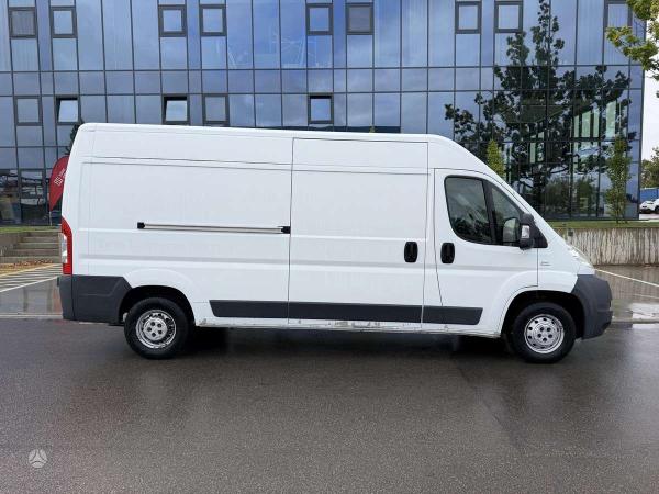 White Fiat Ducato 2012 in Panevezys, with an engine capacity of 2.29 L and mileage of 176 thousand km for 5500 €, photo 9 on AUTOMOTO.COM.LV
