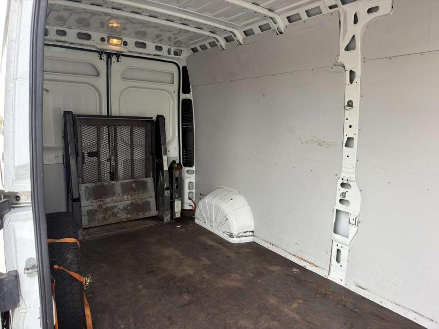 White Fiat Ducato 2012 in Panevezys, with an engine capacity of 2.29 L and mileage of 176 thousand km for 5500 €, photo 25 on AUTOMOTO.COM.LV