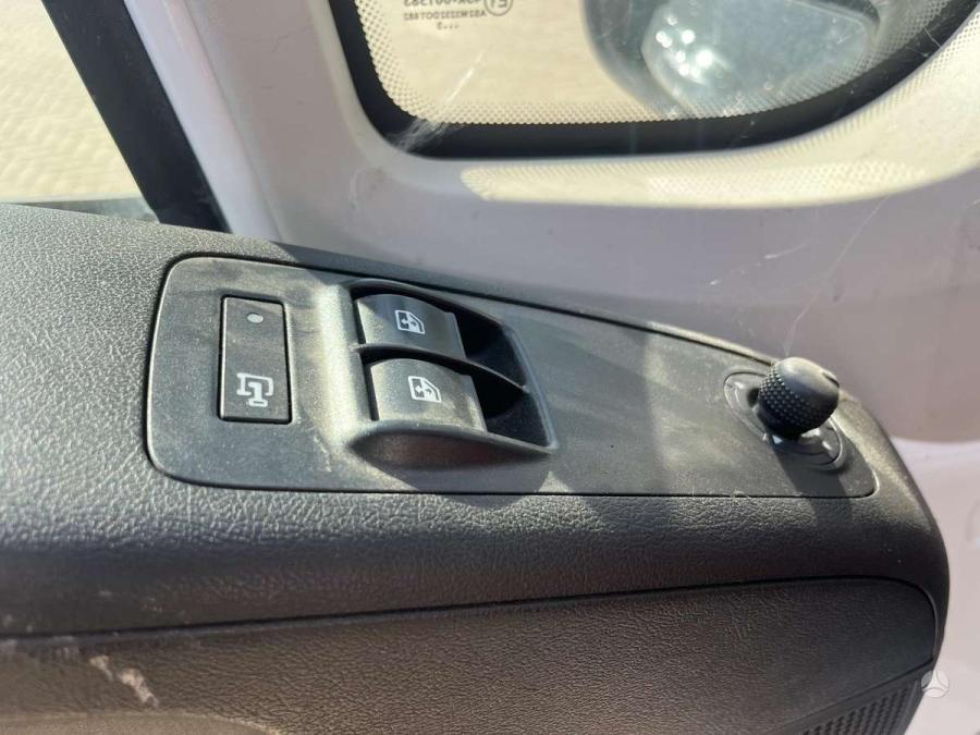 Balts Fiat Ducato 2013 Tauragė, ar dzinēja tilpumu 2.30 L un nobraukumu 290 tūkst. km par 7300 €, foto 15 vietnē AUTOMOTO.COM.LV