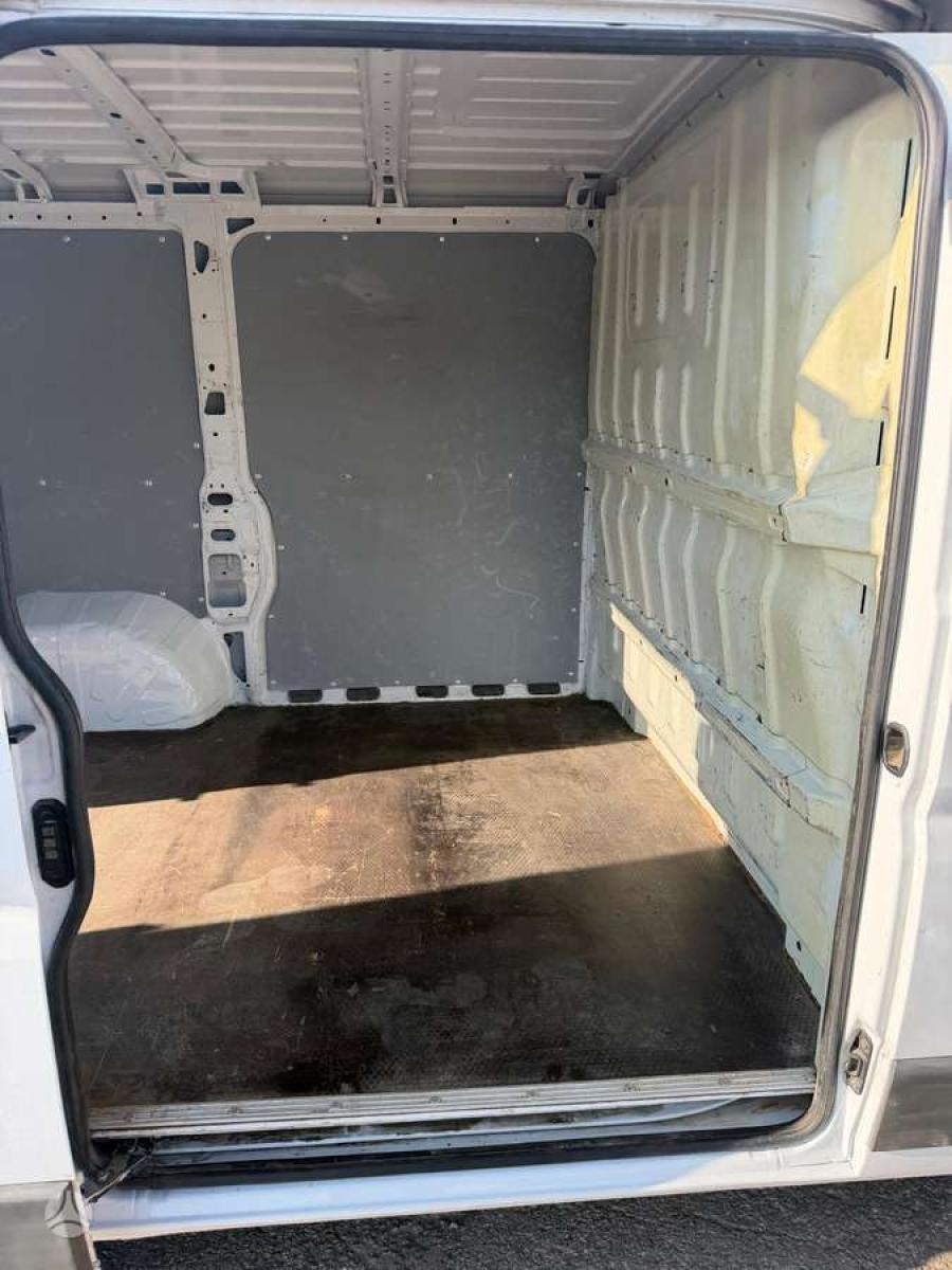 White Fiat Ducato 2014 in Silale, with an engine capacity of 2.30 L and mileage of 319 thousand km for 5690 €, photo 18 on AUTOMOTO.COM.LV