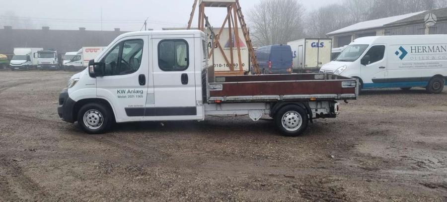 White Fiat Ducato 2015 in Taurage, with an engine capacity of 2.30 L and mileage of 80 thousand km for 7300 €, photo 5 on AUTOMOTO.COM.LV