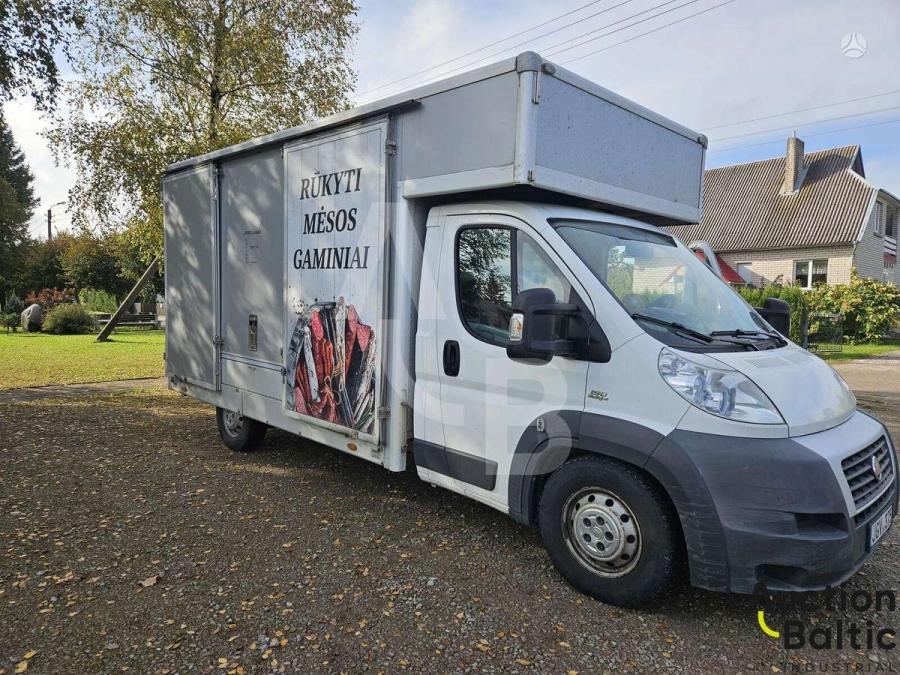 White Fiat Ducato 2015 in Raseiniai, with an engine capacity of 3.00 L and mileage of 0 thousand km for 18000 €, photo 3 on AUTOMOTO.COM.LV