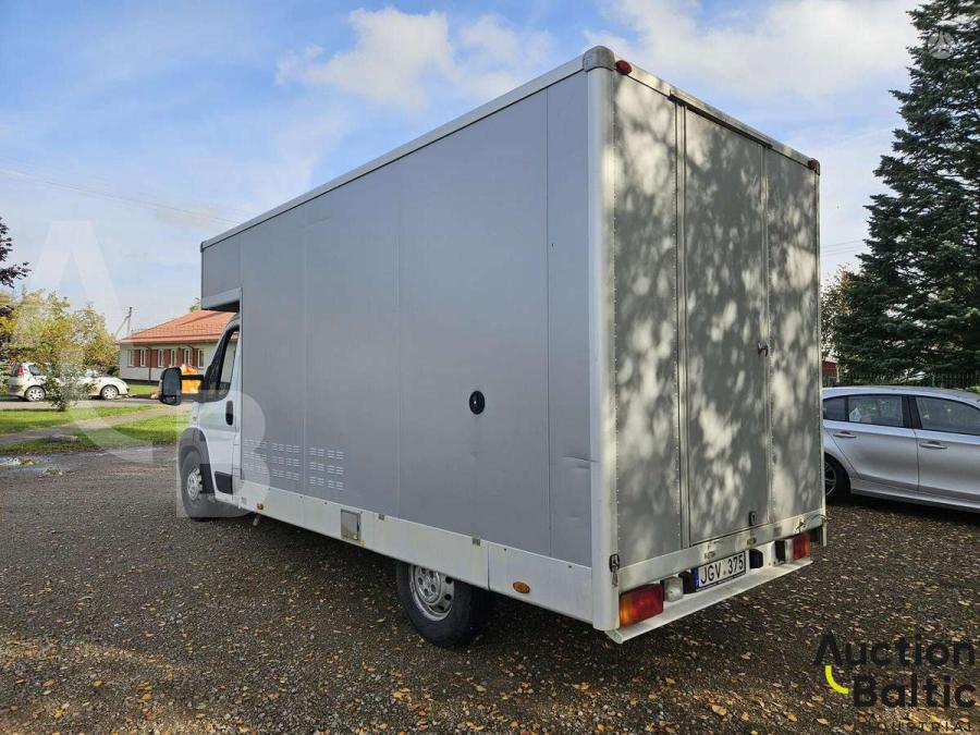 White Fiat Ducato 2015 in Raseiniai, with an engine capacity of 3.00 L and mileage of 0 thousand km for 18000 €, photo 5 on AUTOMOTO.COM.LV