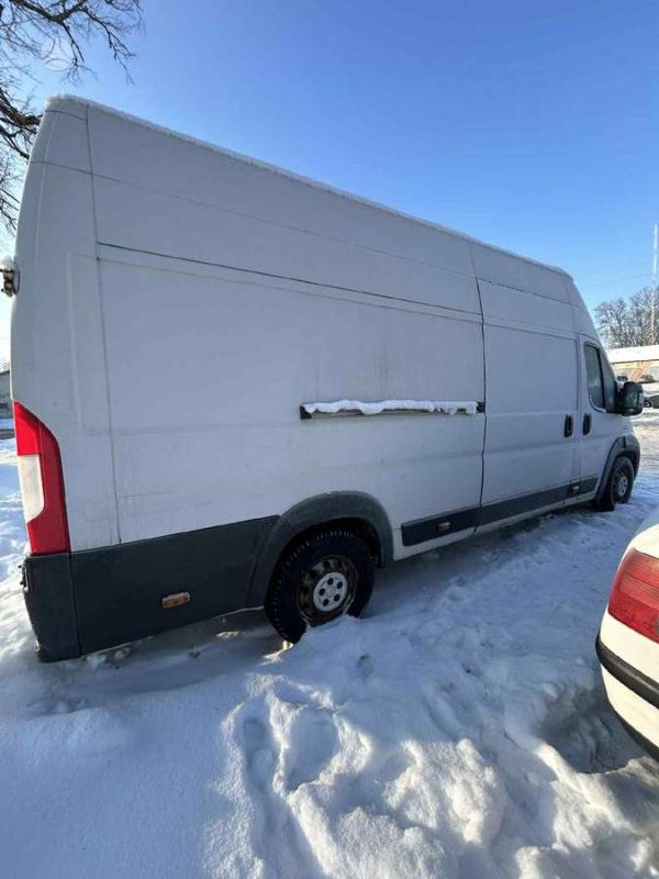 White Fiat Ducato 2015 in Vilnius, with an engine capacity of 3.00 L and mileage of 440 thousand km for 3200 €, photo 3 on AUTOMOTO.COM.LV
