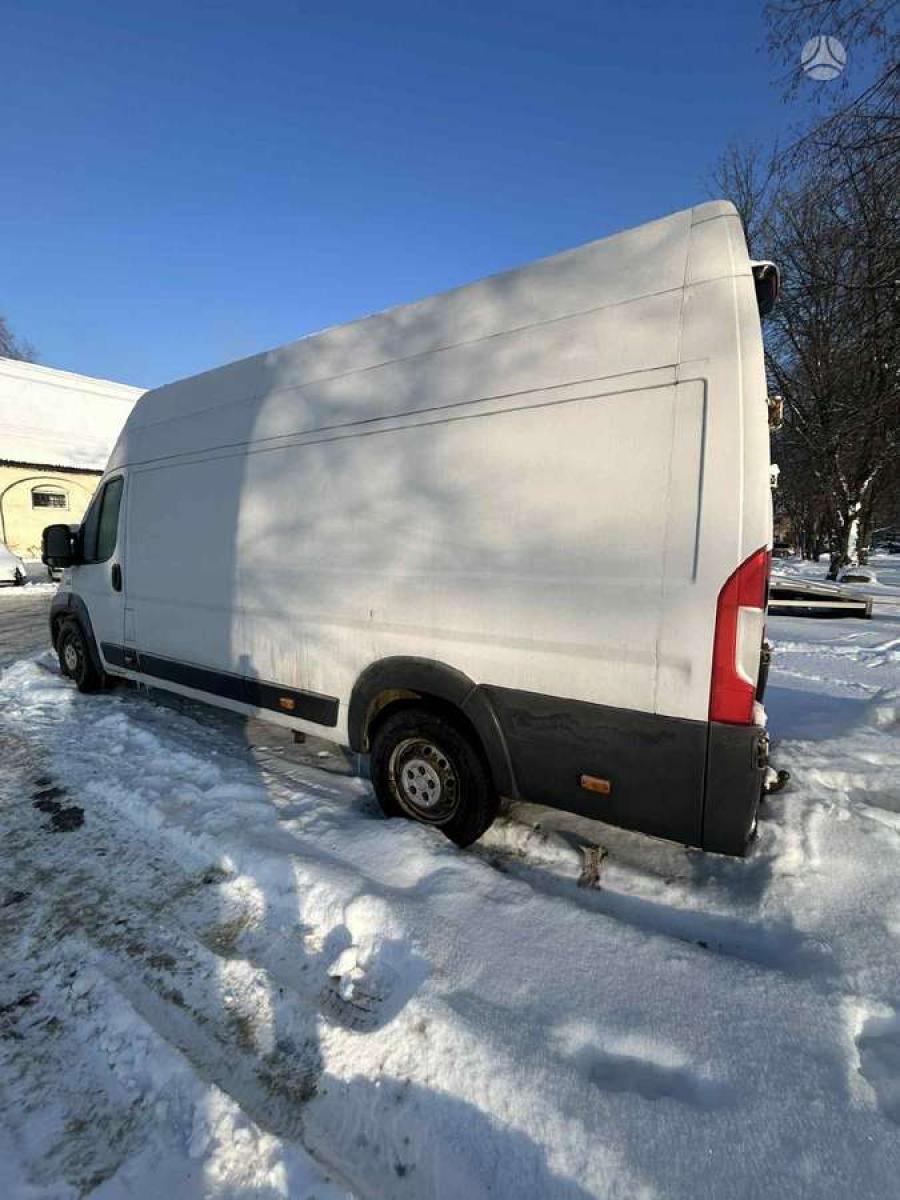 White Fiat Ducato 2015 in Vilnius, with an engine capacity of 3.00 L and mileage of 440 thousand km for 3200 €, photo 4 on AUTOMOTO.COM.LV