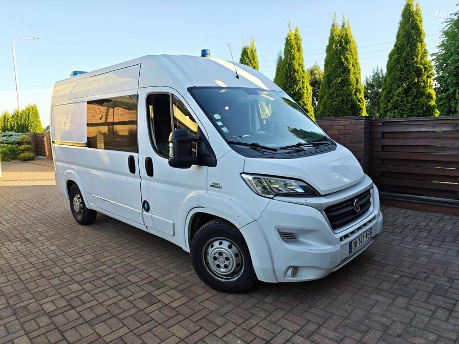 White Fiat Ducato 2015 in Taurage, with an engine capacity of 2.30 L and mileage of 360 thousand km for 6900 €, photo 1 on AUTOMOTO.COM.LV