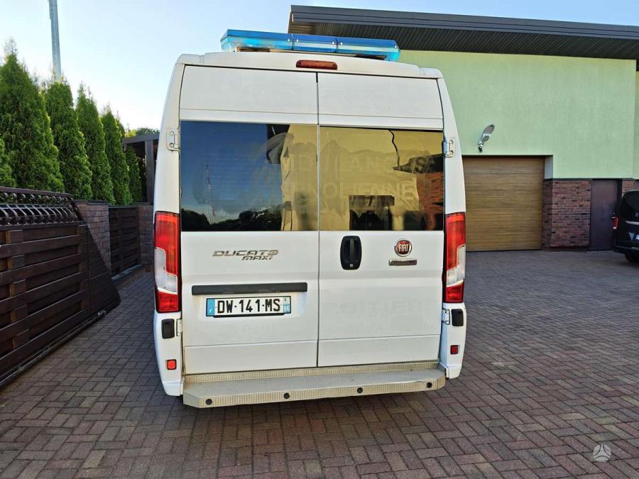 White Fiat Ducato 2015 in Taurage, with an engine capacity of 2.30 L and mileage of 360 thousand km for 6900 €, photo 7 on AUTOMOTO.COM.LV