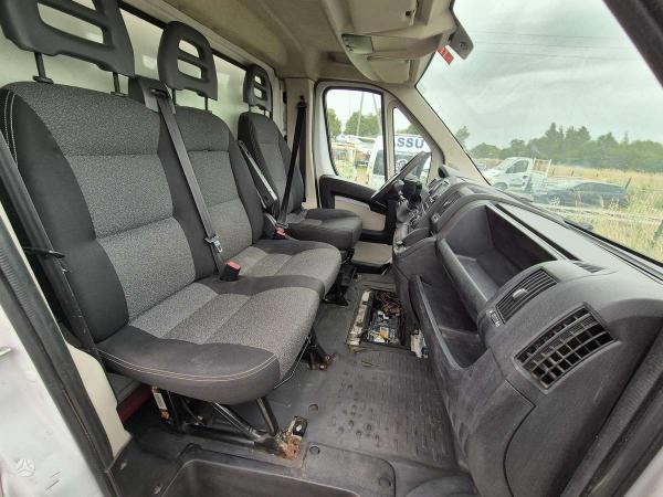 Balts Fiat Ducato 2015 Tauragė, ar dzinēja tilpumu 2.30 L un nobraukumu 300 tūkst. km par 8470 €, foto 8 vietnē AUTOMOTO.COM.LV