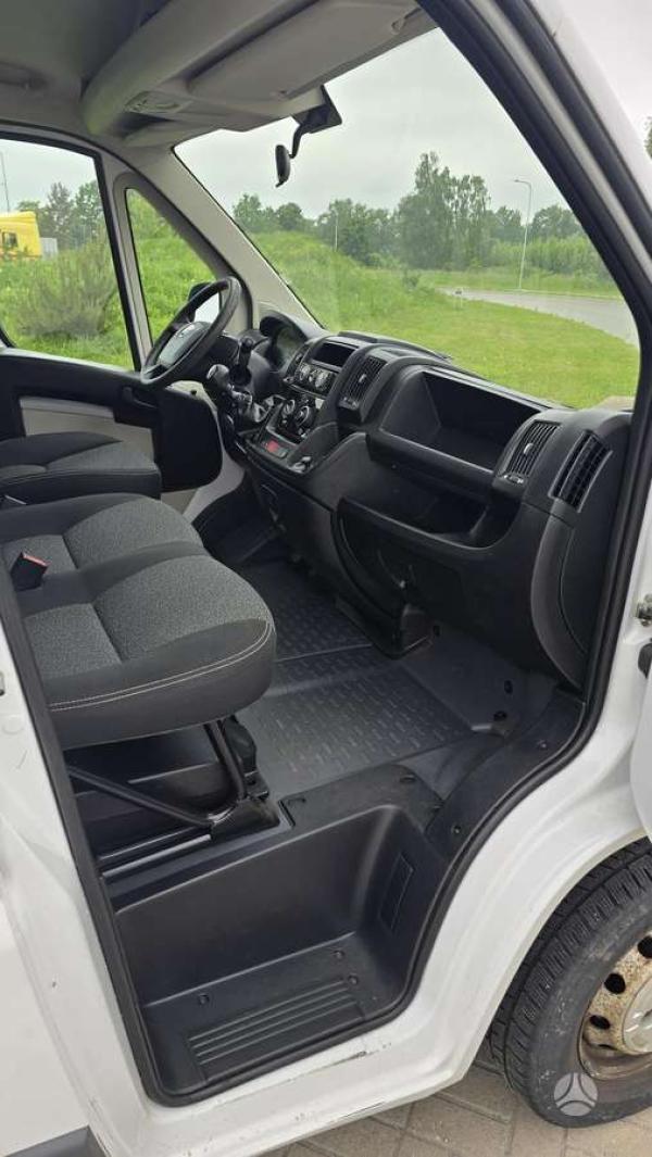 Balts Fiat Ducato 2015 Panevēža, ar dzinēja tilpumu 2.29 L un nobraukumu 196 tūkst. km par 9000 €, foto 10 vietnē AUTOMOTO.COM.LV