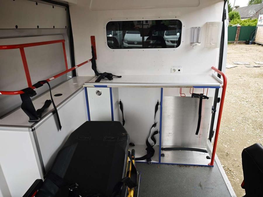White Fiat Ducato 2015 in Taurage, with an engine capacity of 2.30 L and mileage of 398 thousand km for 7400 €, photo 18 on AUTOMOTO.COM.LV