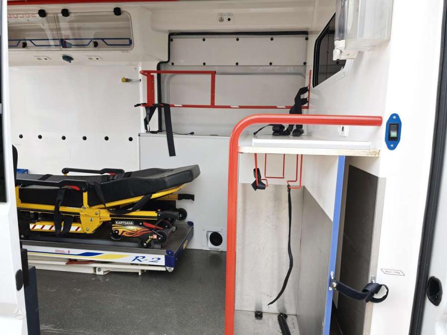 White Fiat Ducato 2015 in Taurage, with an engine capacity of 2.30 L and mileage of 398 thousand km for 7400 €, photo 21 on AUTOMOTO.COM.LV