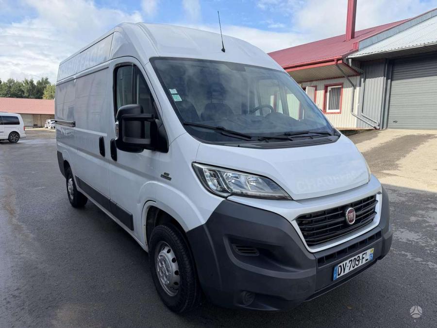 Balts Fiat Ducato 2015 Tauragė, ar dzinēja tilpumu 1.96 L un nobraukumu 229 tūkst. km par 5700 €, foto 3 vietnē AUTOMOTO.COM.LV