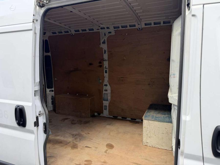 Balts Fiat Ducato 2015 Tauragė, ar dzinēja tilpumu 1.96 L un nobraukumu 229 tūkst. km par 5700 €, foto 13 vietnē AUTOMOTO.COM.LV