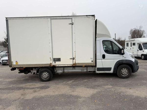 White Fiat Ducato 2016 in Taurage, with an engine capacity of 2.29 L and mileage of 350 thousand km for 7500 €, photo 4 on AUTOMOTO.COM.LV