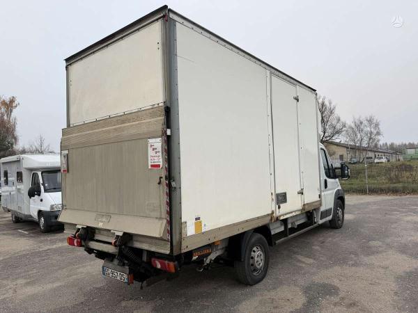 White Fiat Ducato 2016 in Taurage, with an engine capacity of 2.29 L and mileage of 350 thousand km for 7500 €, photo 5 on AUTOMOTO.COM.LV