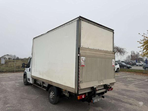 White Fiat Ducato 2016 in Taurage, with an engine capacity of 2.29 L and mileage of 350 thousand km for 7500 €, photo 7 on AUTOMOTO.COM.LV