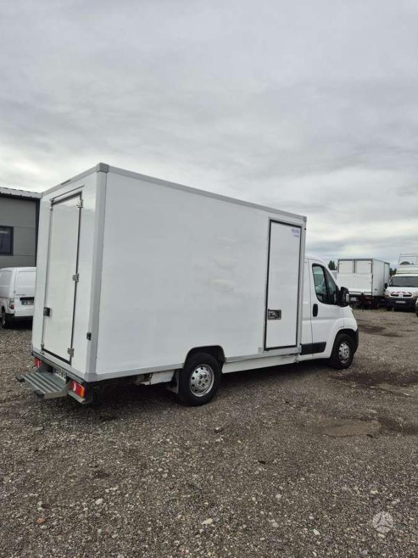 Balts Fiat Ducato 2016 Kauņa, ar dzinēja tilpumu 2.30 L un nobraukumu 440 tūkst. km par 4680 €, foto 9 vietnē AUTOMOTO.COM.LV
