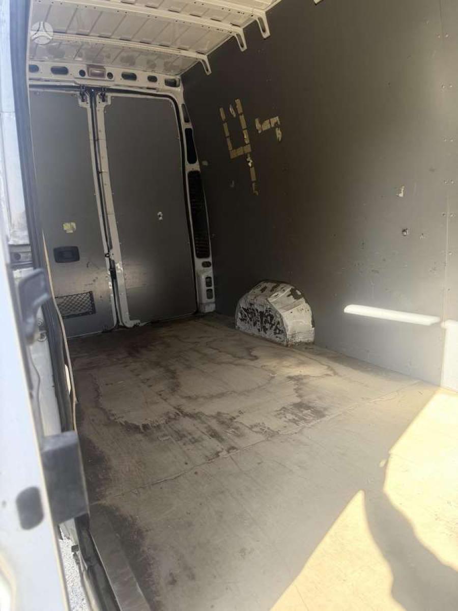 White Fiat Ducato 2016 in Vilnius, with an engine capacity of 2.30 L and mileage of 500 thousand km for 4500 €, photo 11 on AUTOMOTO.COM.LV