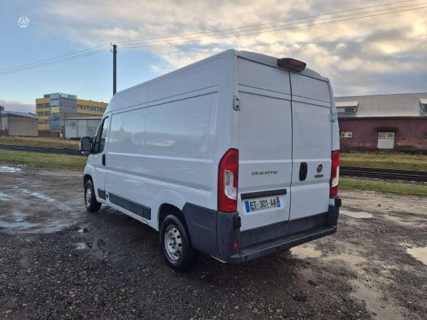 White Fiat Ducato 2017 in Taurage, with an engine capacity of 2.30 L and mileage of 130 thousand km for 7000 €, photo 4 on AUTOMOTO.COM.LV