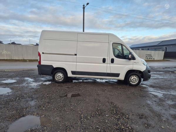 White Fiat Ducato 2017 in Taurage, with an engine capacity of 2.30 L and mileage of 130 thousand km for 7000 €, photo 7 on AUTOMOTO.COM.LV