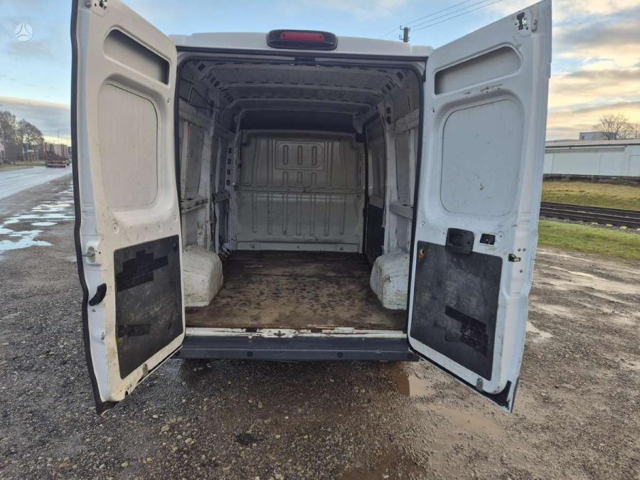 Balts Fiat Ducato 2017 Tauragė, ar dzinēja tilpumu 2.30 L un nobraukumu 130 tūkst. km par 7000 €, foto 10 vietnē AUTOMOTO.COM.LV