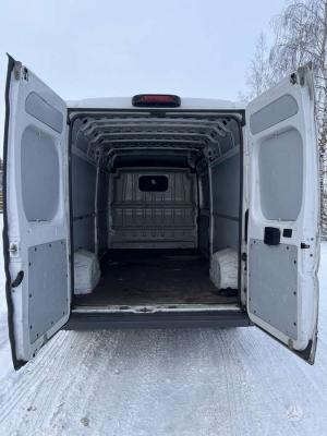 White Fiat Ducato 2017 in Marijampole, with an engine capacity of 2.30 L and mileage of 342 thousand km for 7000 €, photo 8 on AUTOMOTO.COM.LV