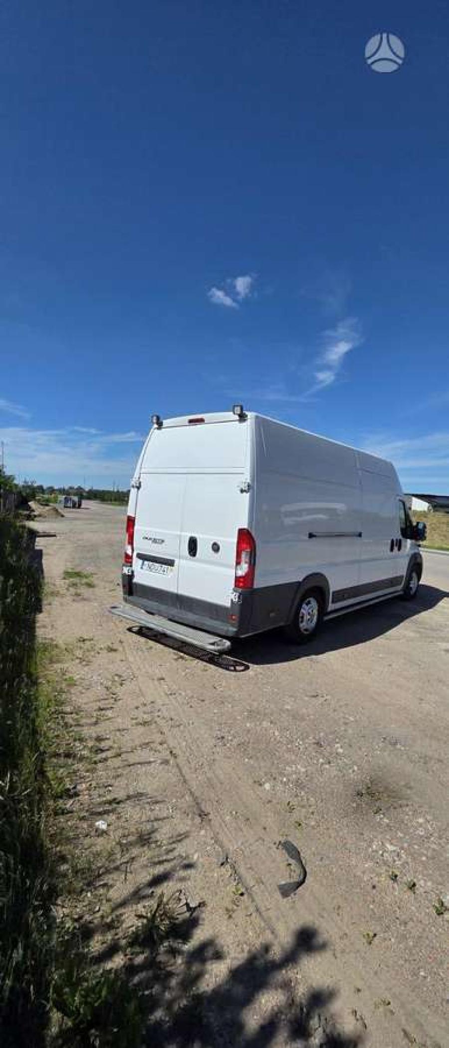 White Fiat Ducato 2017 in Vilnius, with an engine capacity of 2.30 L and mileage of 282 thousand km for 5900 €, photo 4 on AUTOMOTO.COM.LV