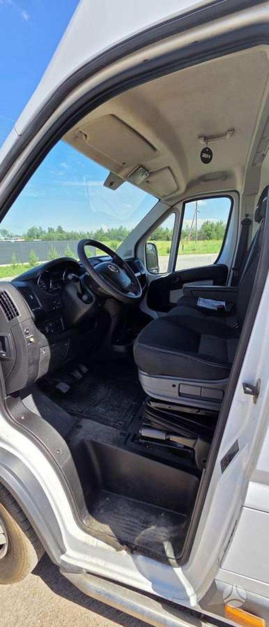 White Fiat Ducato 2017 in Vilnius, with an engine capacity of 2.30 L and mileage of 282 thousand km for 5900 €, photo 7 on AUTOMOTO.COM.LV